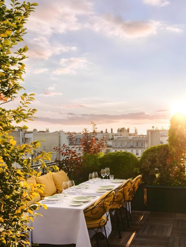 Top 10 Rooftop Restaurants in Paris